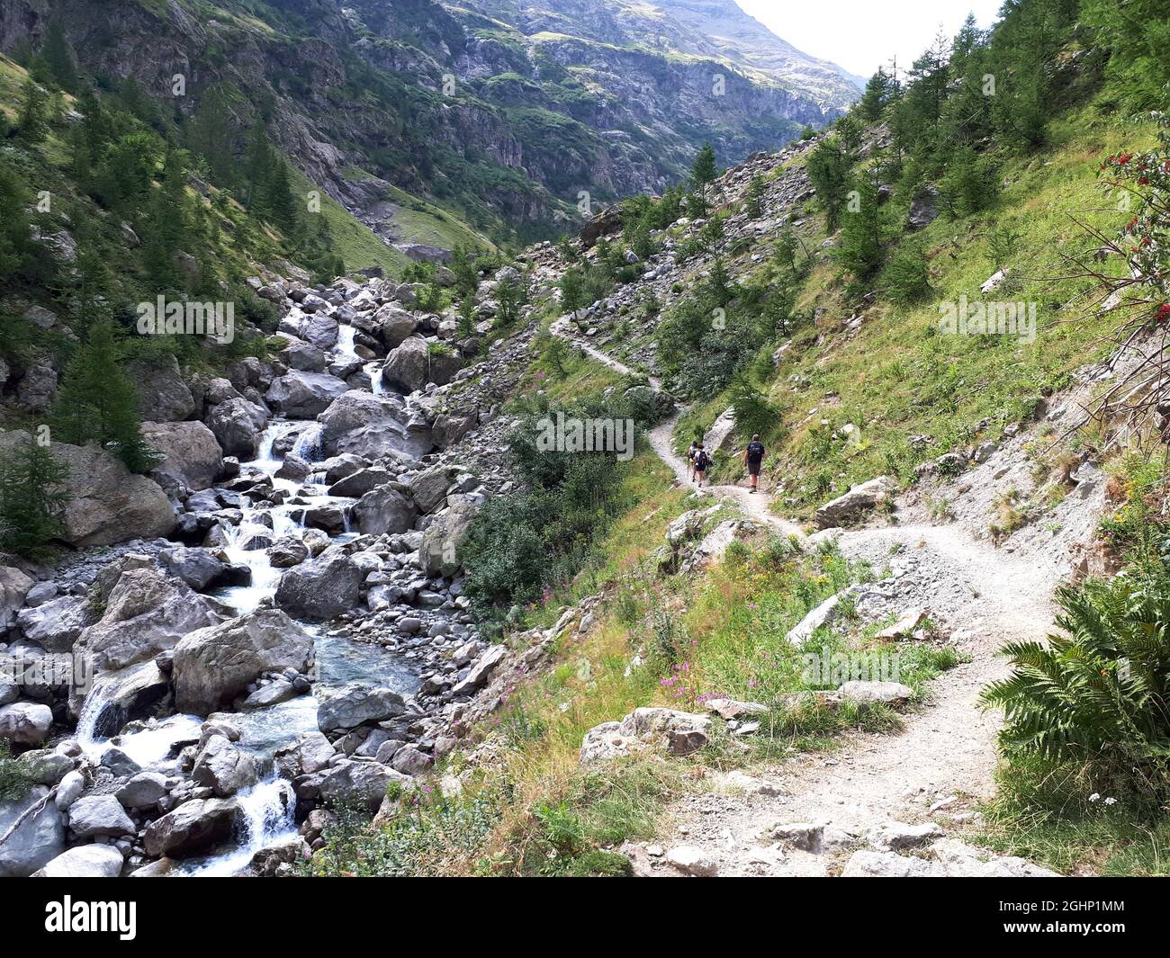 Paesaggio montano hi-res stock photography and images - Alamy