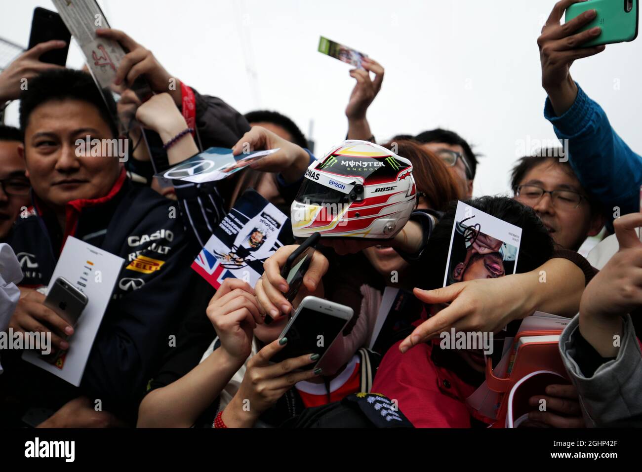 Motor racing fans crowd autograph hi-res stock photography and images ...
