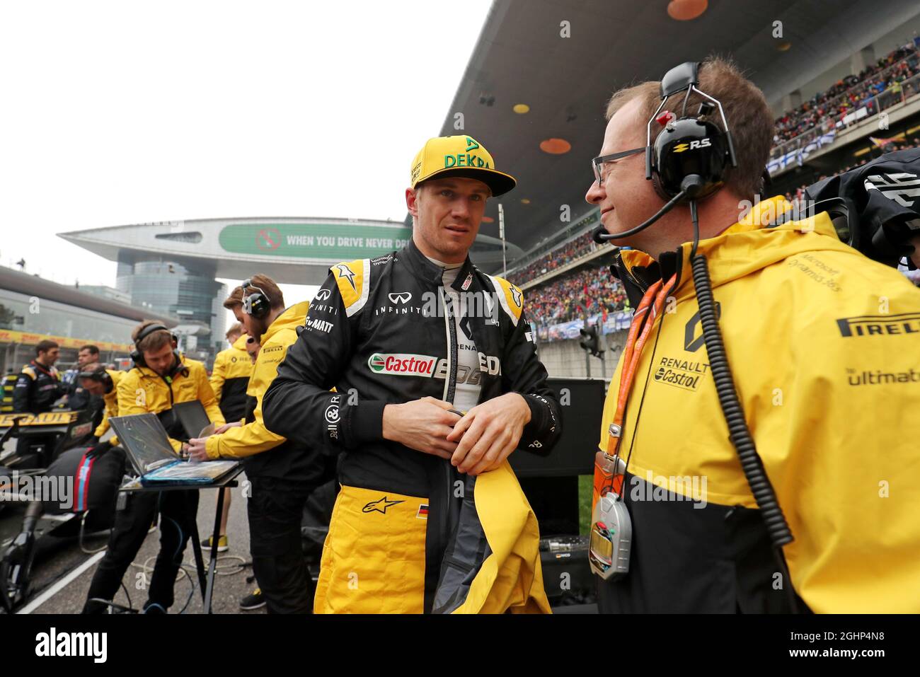 Renault f1 team on grid mark slade hi-res stock photography and images ...