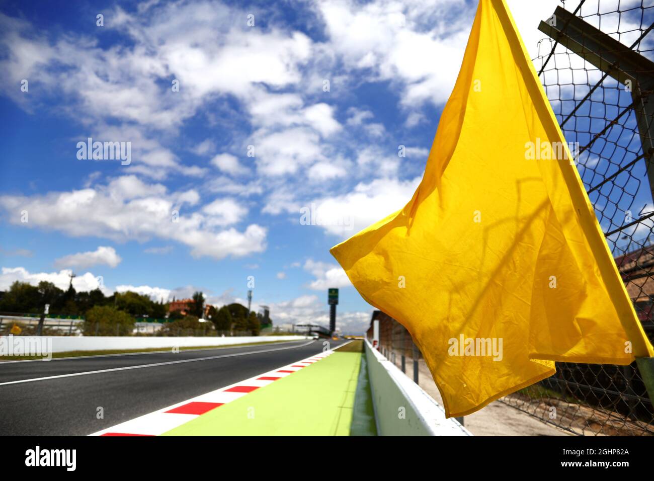 Formula 1 track flag hi-res stock photography and images - Alamy