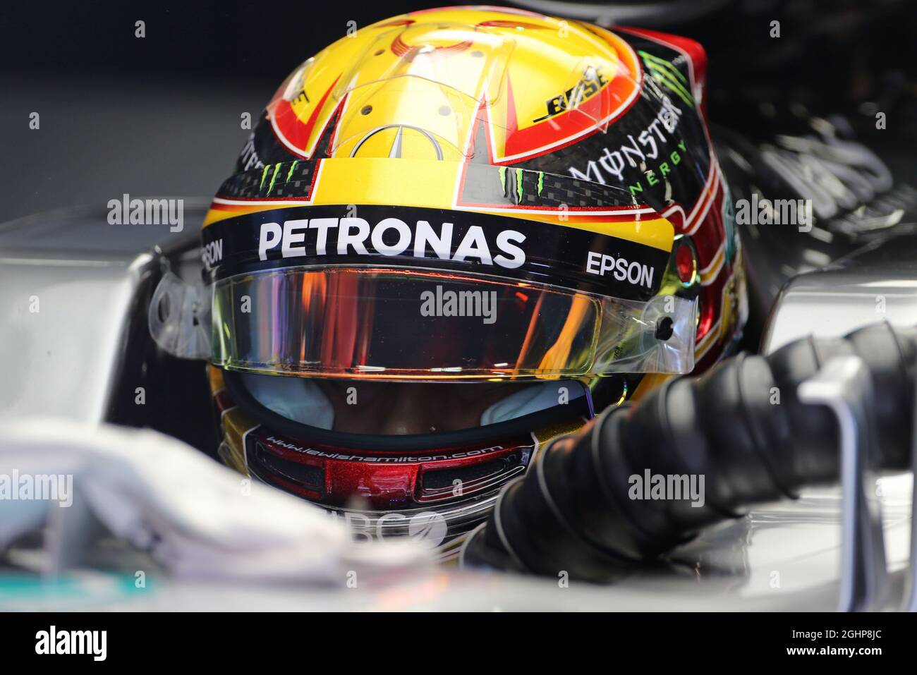 Mercedes amg f1 w08 de lewis hamilton hi-res stock photography and ...