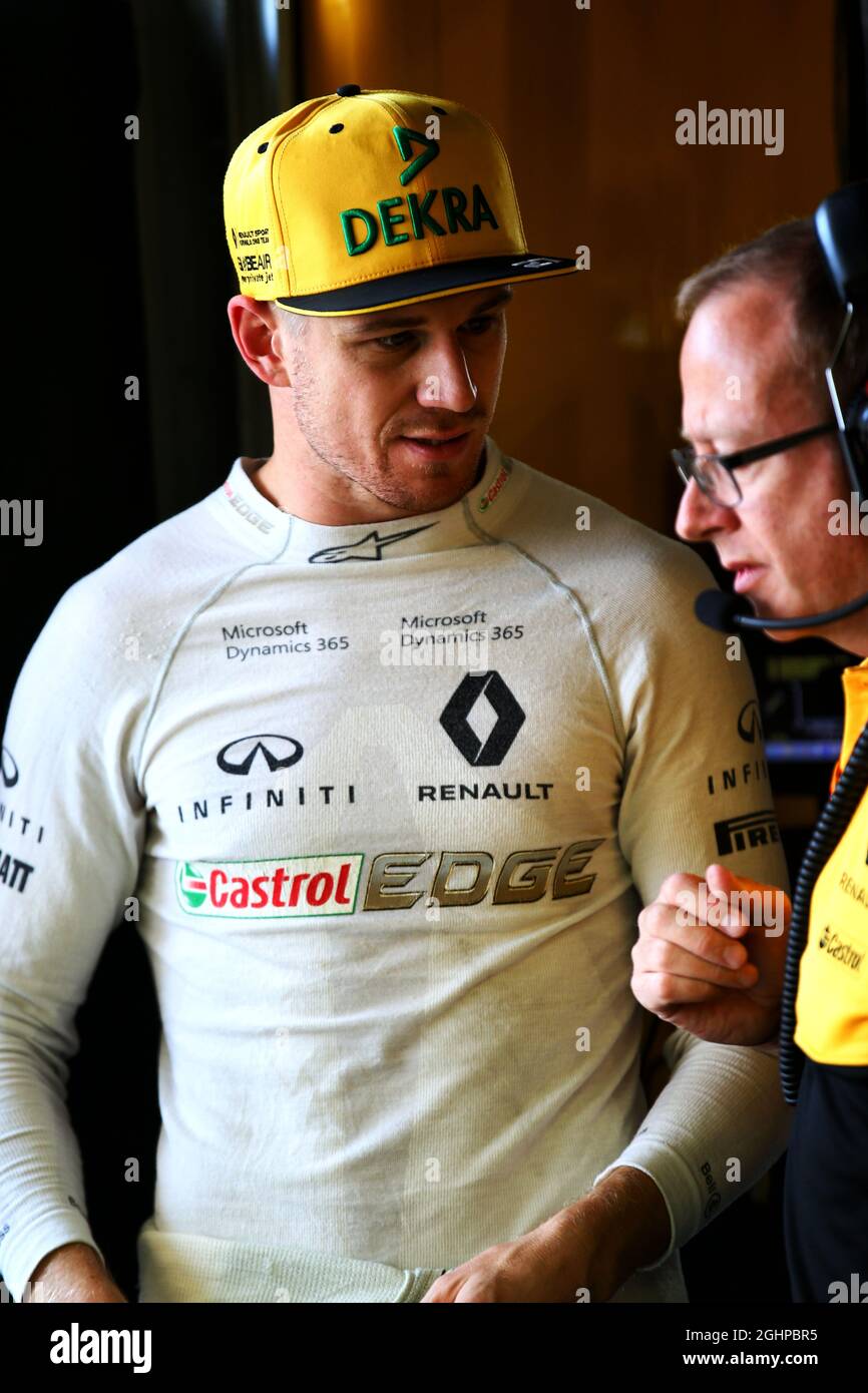 Renault sport f1 team race engineer hi-res stock photography and images ...