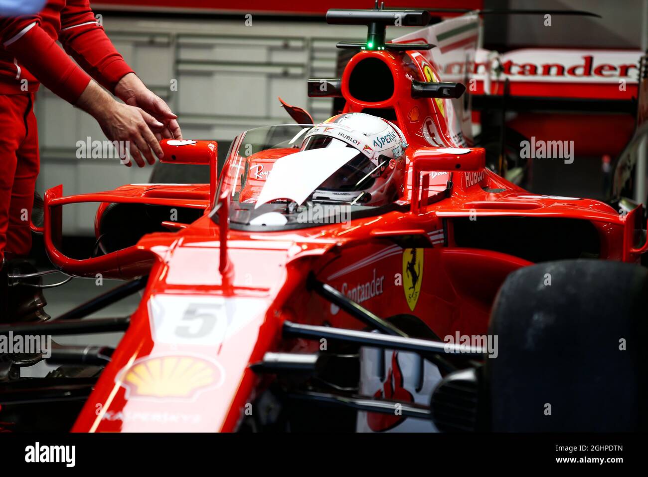 Formel 1 ferrari cockpit hi-res stock photography and images - Alamy