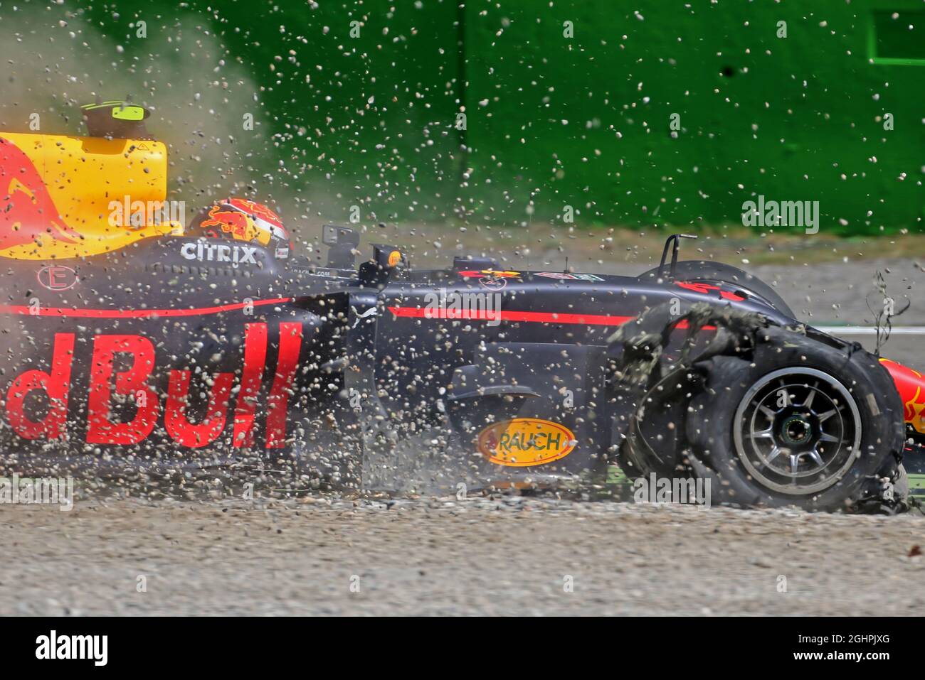 Formula one racing accident hi-res stock photography and images - Alamy