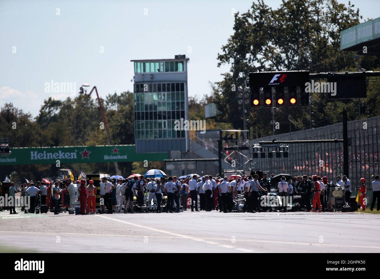 Formula 1 monza start hi-res stock photography and images - Alamy