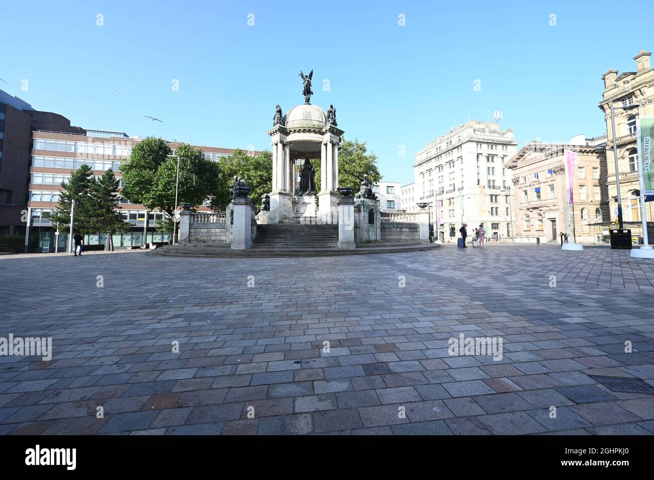 Victoria Monument, Liverpool Stock Photo - Alamy