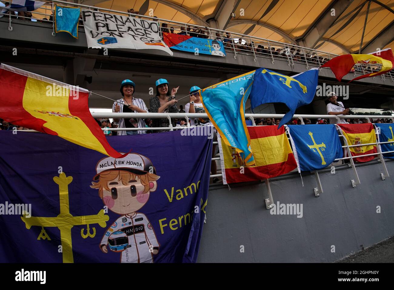 Fernando Alonso (ESP) McLaren fans. 30.09.2017. Formula 1 World ...