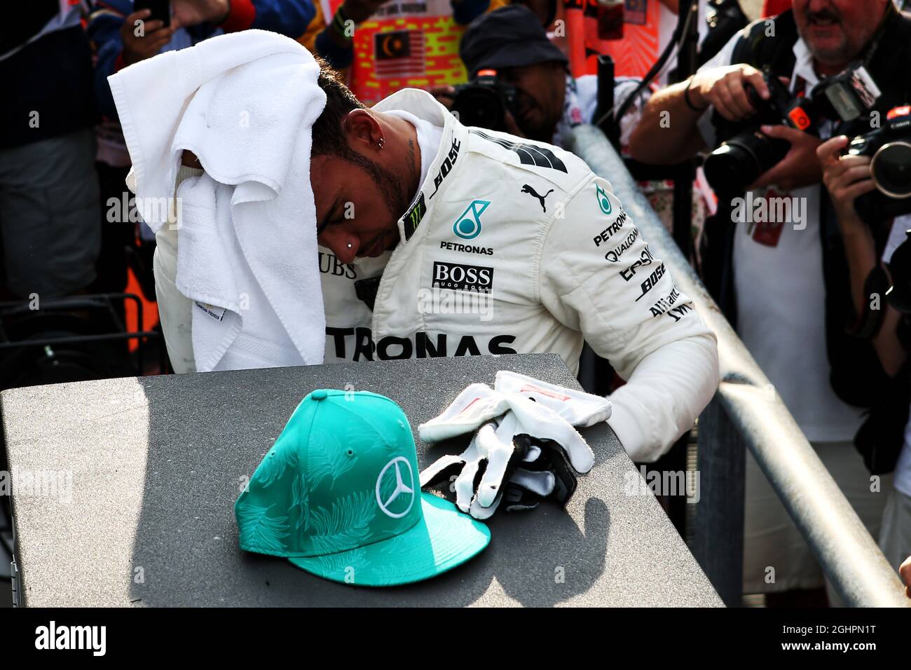 Lewis Hamilton (GBR) Mercedes AMG F1 in qualifying parc ferme. 30.09. ...