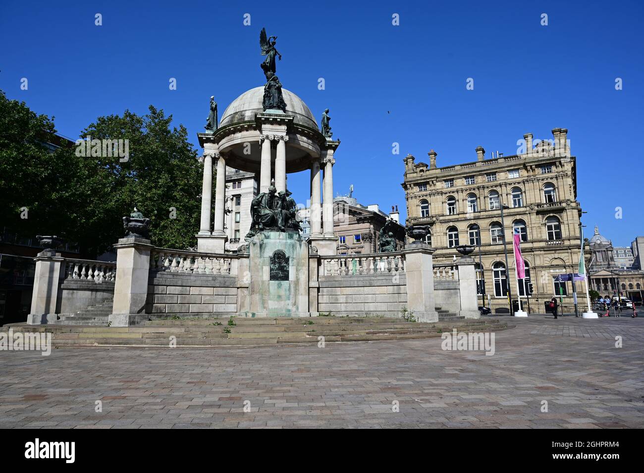 Victoria Monument, Liverpool Stock Photo - Alamy