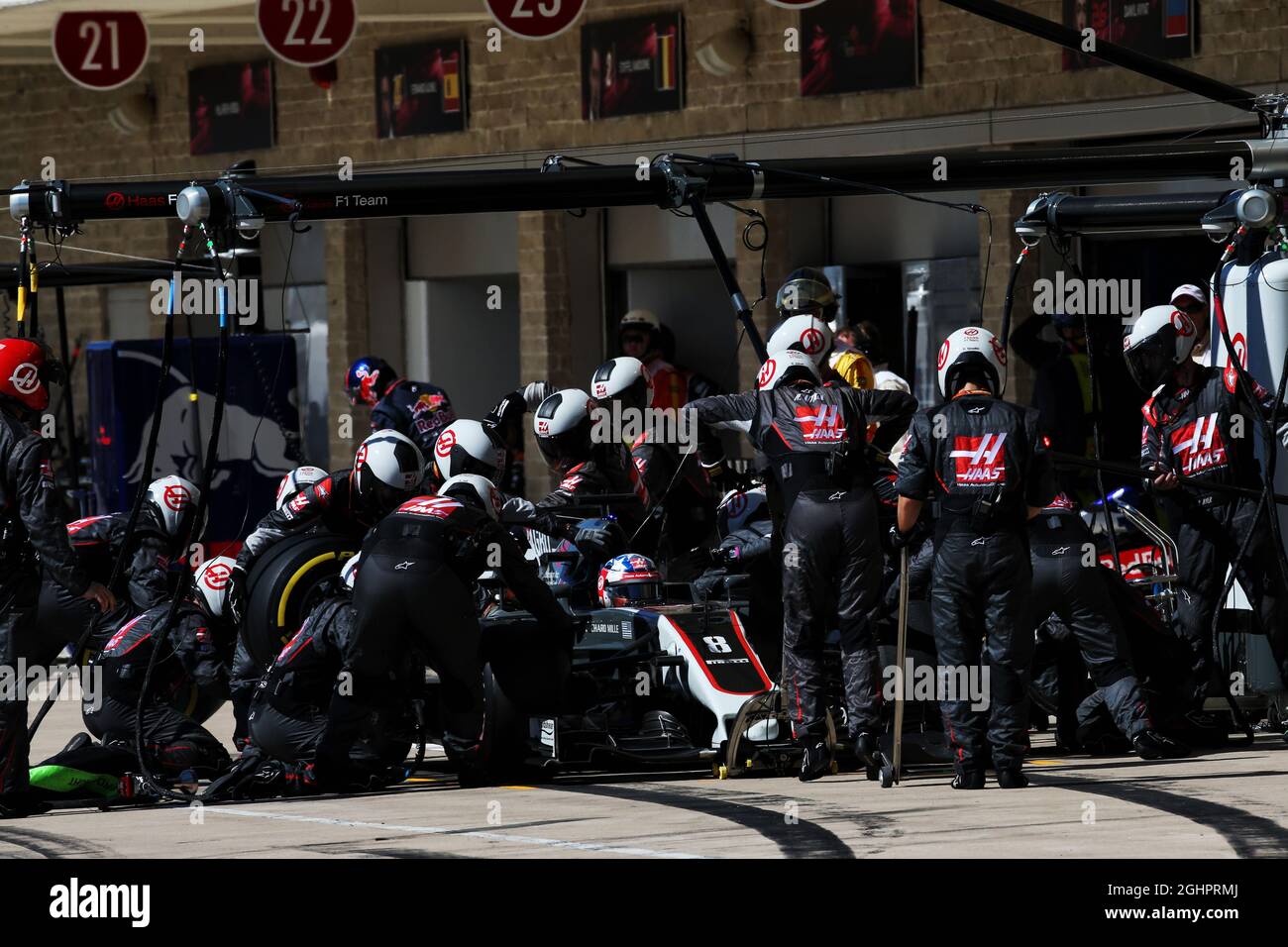 Haas f1 team vf 17 makes a pit stop hi-res stock photography and images ...