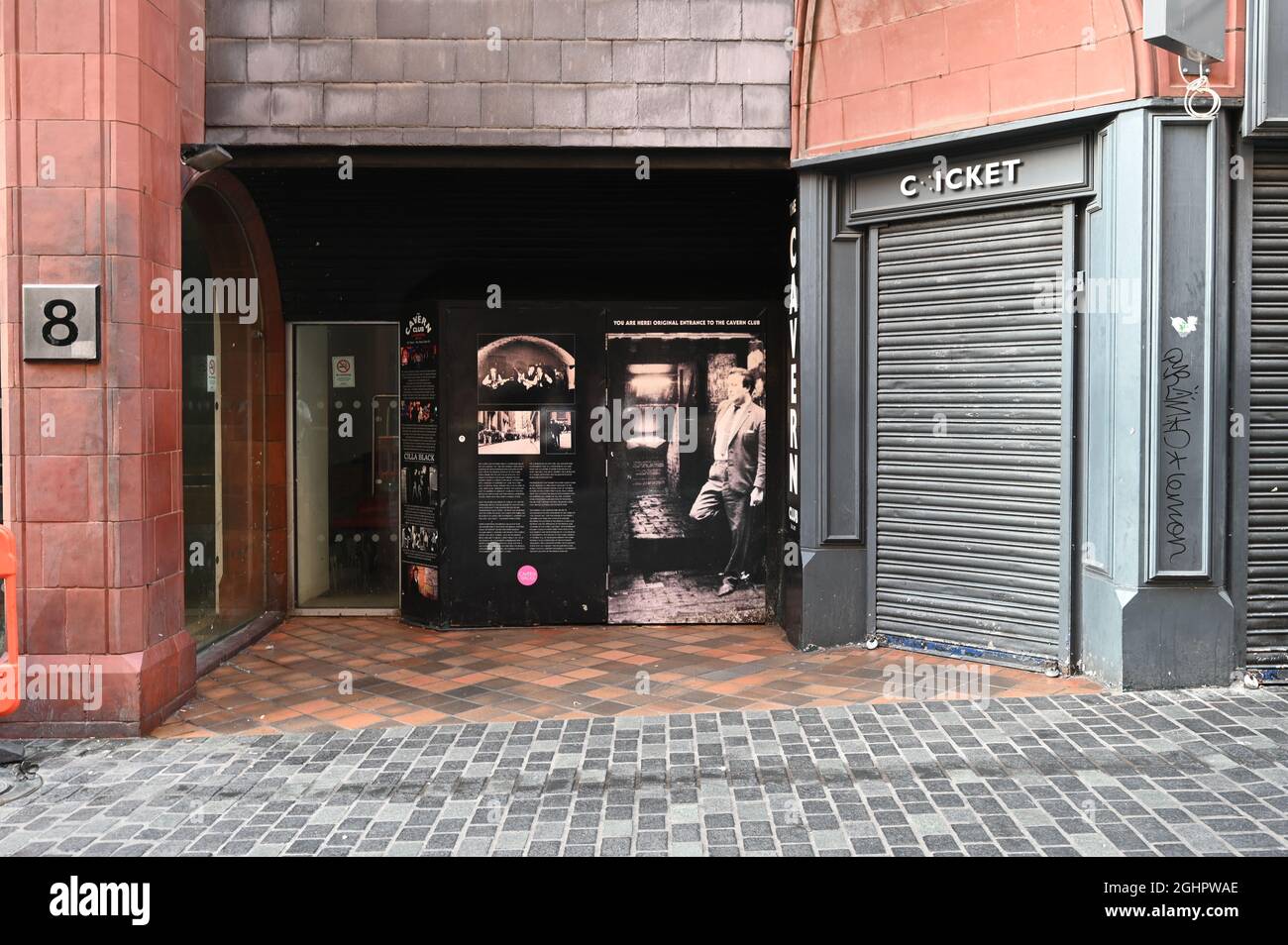 The Cavern Club in Mathew Street Liverpool Stock Photo - Alamy
