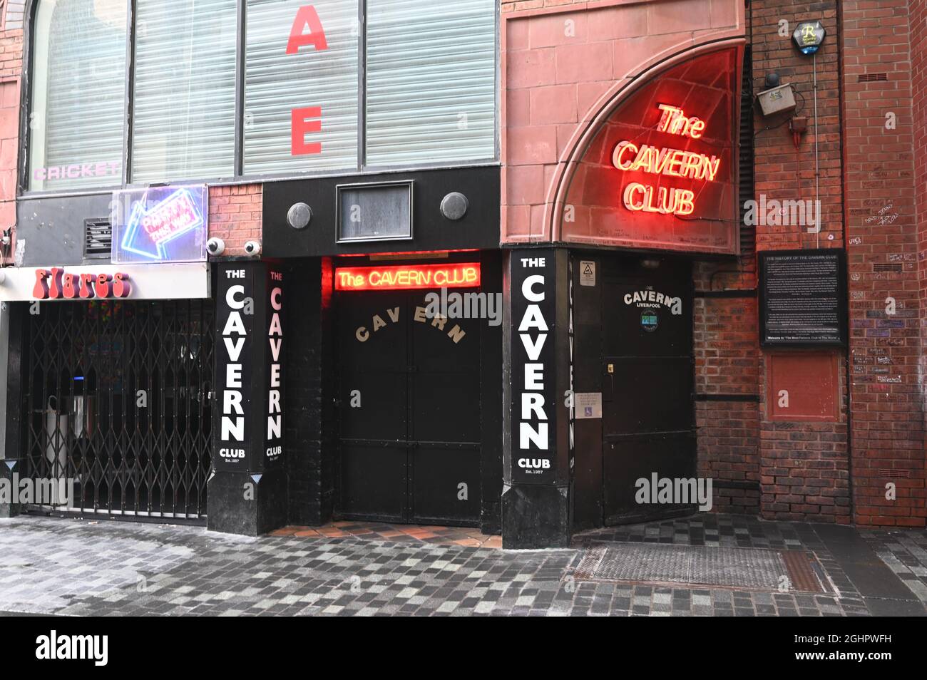 The Cavern Club in Mathew Street Liverpool Stock Photo - Alamy