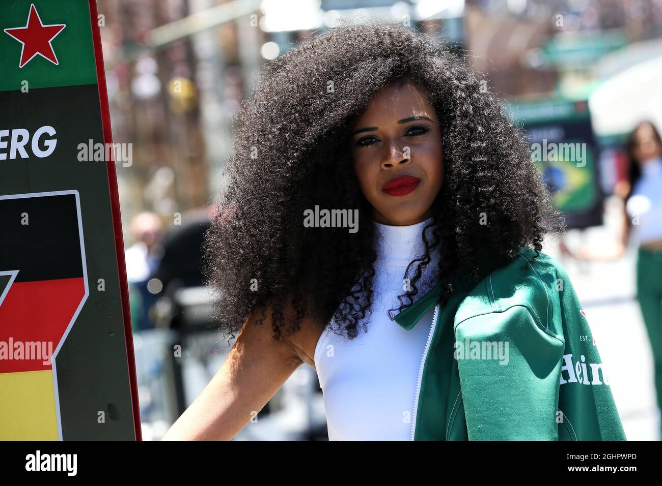 Grid girl. 12.11.2017. Formula 1 World Championship, Rd 19, Brazilian ...