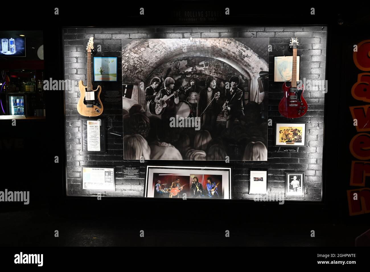 Inside cavern club hi-res stock photography and images - Alamy