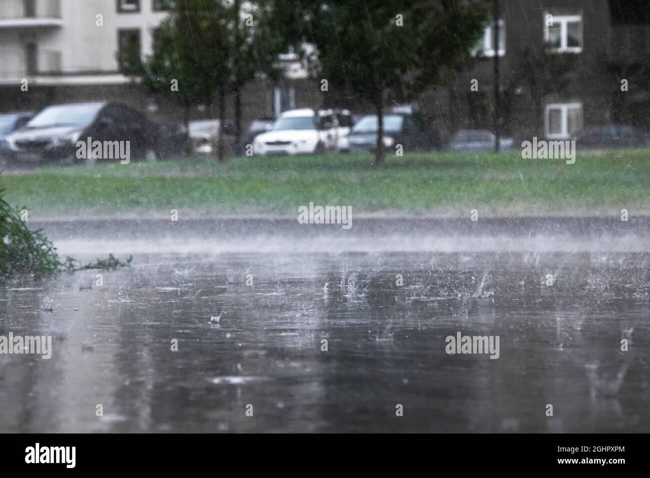 Heavy rain, close-up of splashing and flying drops with an inver Stock ...