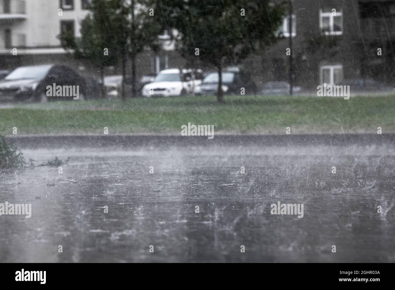 Heavy rain, close-up of splashing and flying drops with an inver Stock ...