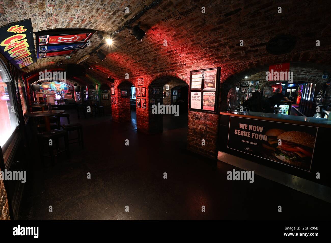 The cavern club stage hi-res stock photography and images - Alamy