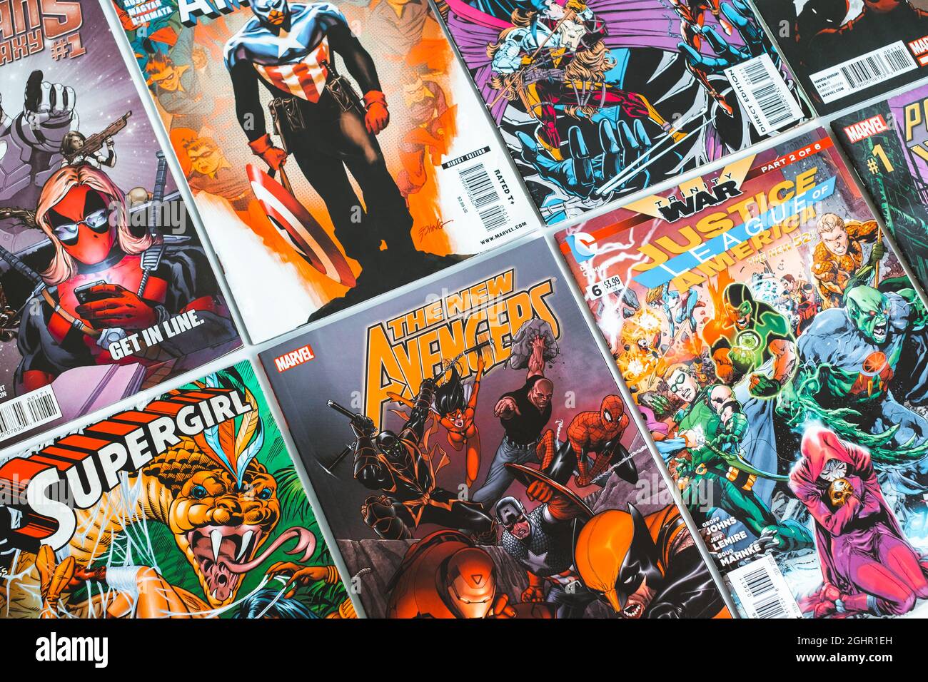 Comics book page background Stock Photo - Alamy