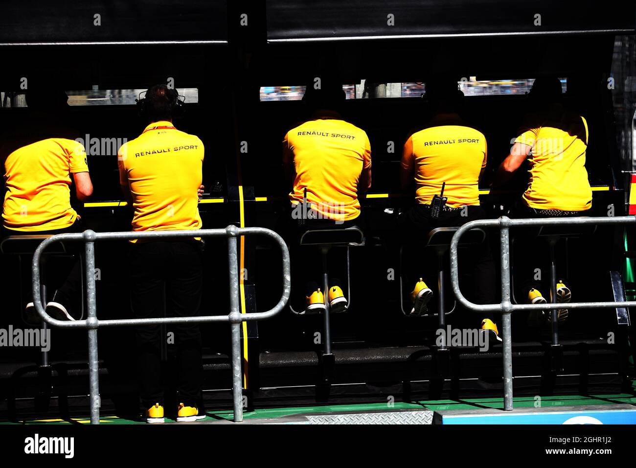 Renault sport f1 team pit gantry hi-res stock photography and images ...