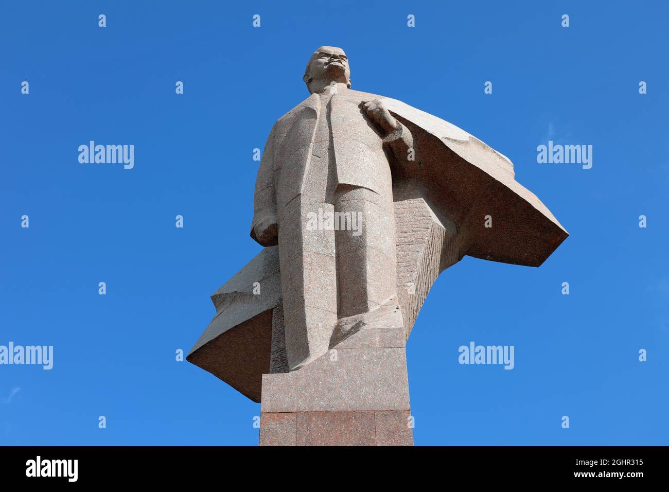 Statue of Lenin at Tiraspol in Transnistria Stock Photo - Alamy