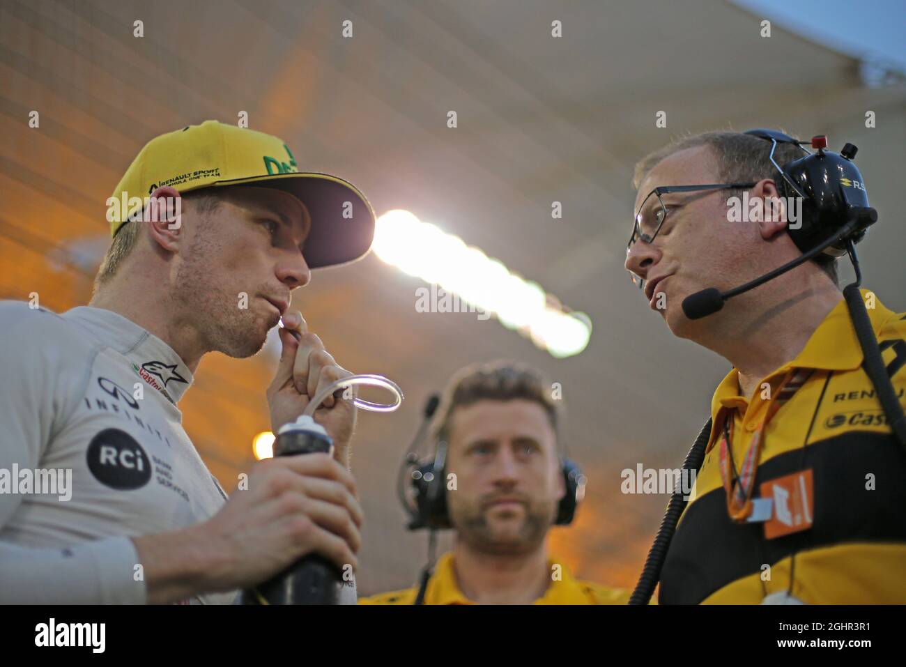Renault sport f1 team race engineer hi-res stock photography and images ...