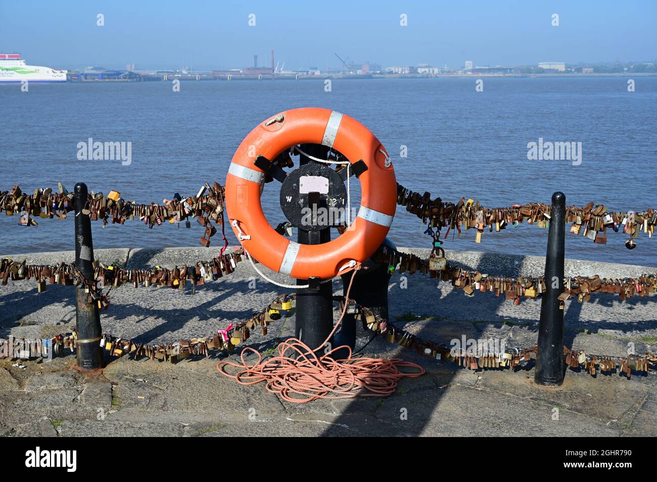The love locks of liverpool docks hi-res stock photography and images ...