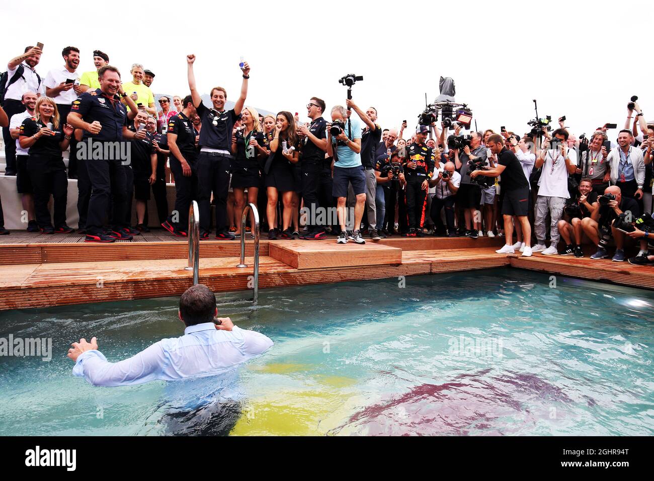 Craig Slater (GBR) Sky F1 Reporter in the Red Bull Energy Station pool ...