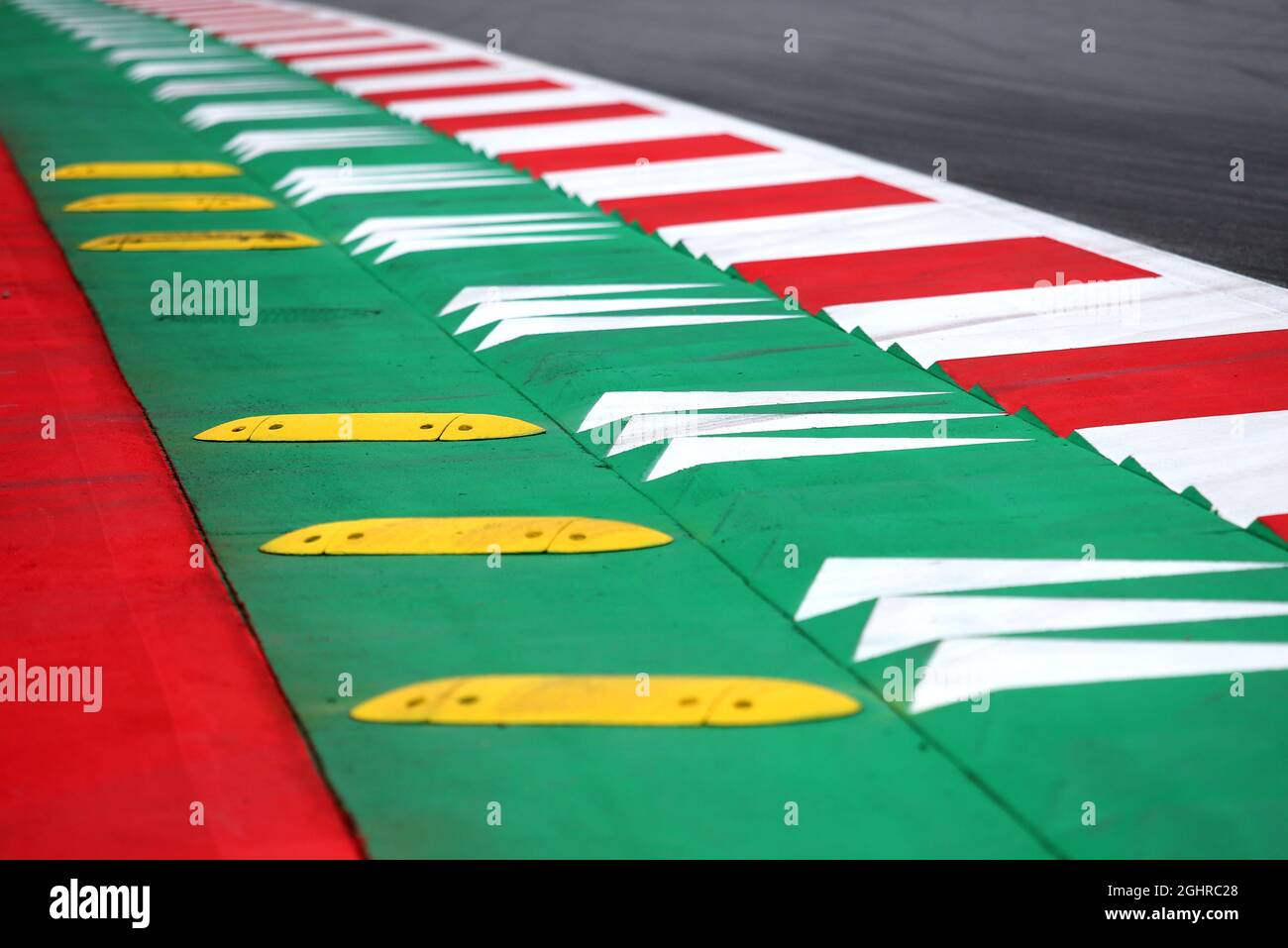 Track kerb detail hi-res stock photography and images - Alamy