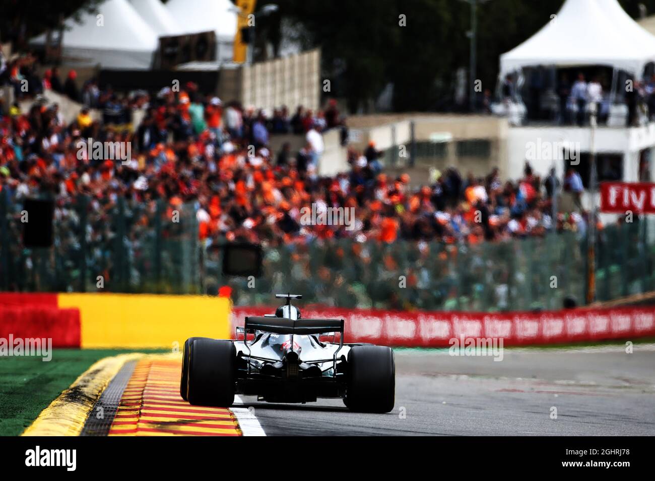 Mercedes amg f1 w09 de lewis hamilton hi-res stock photography and ...