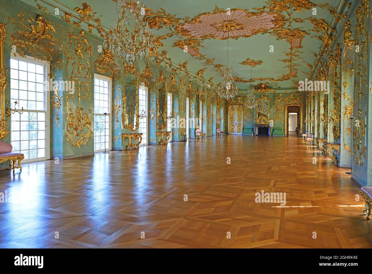 New wing of gallery hi-res stock photography and images - Alamy