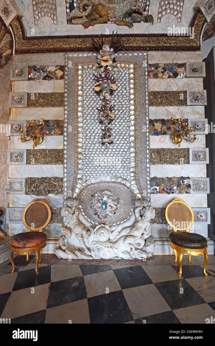 Neues palais grotto hall hi-res stock photography and images - Alamy