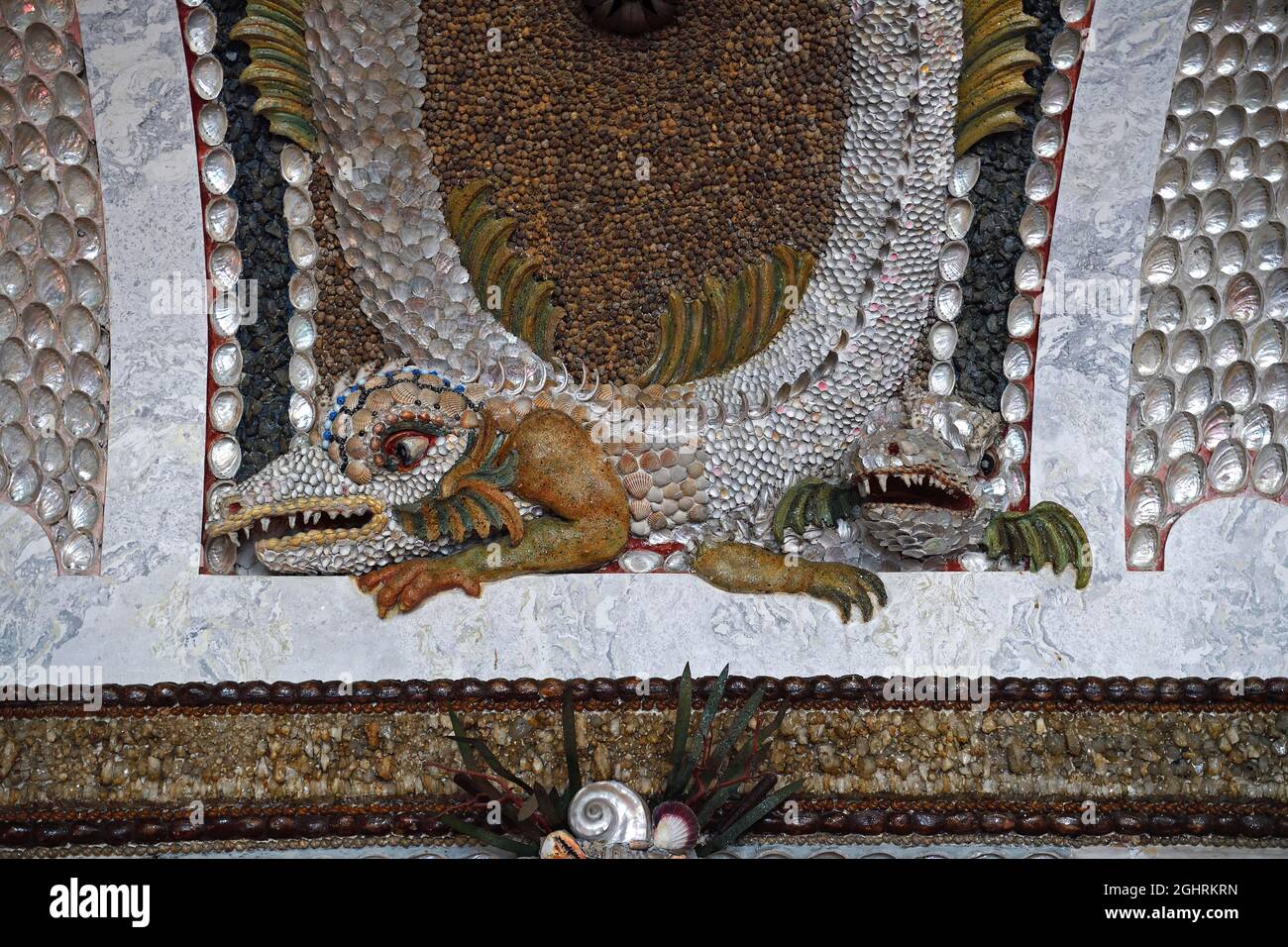 Grotto Hall, wall detail with seashells and snail seashells, Neues ...