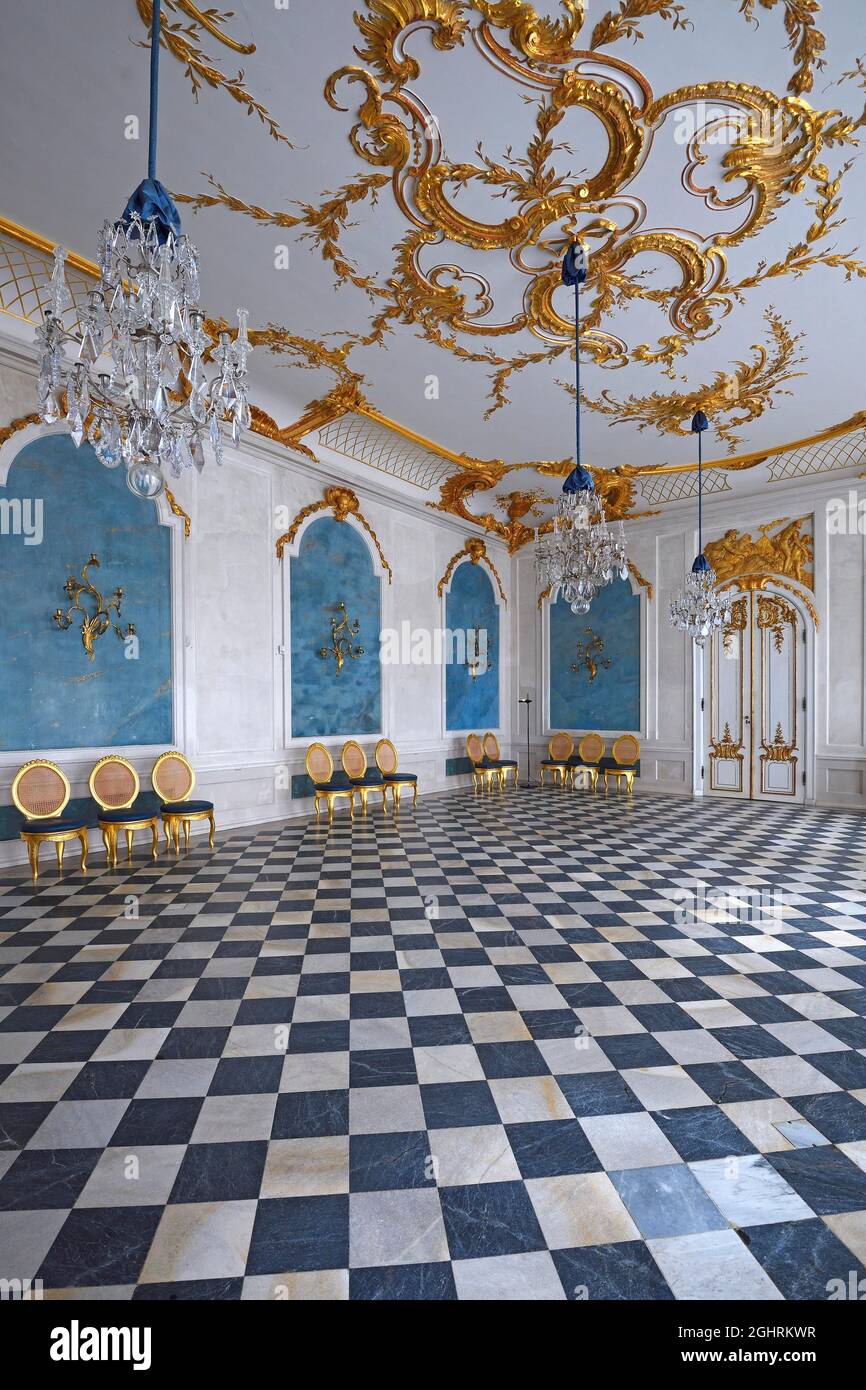 Splendid palace chambers hi-res stock photography and images - Alamy