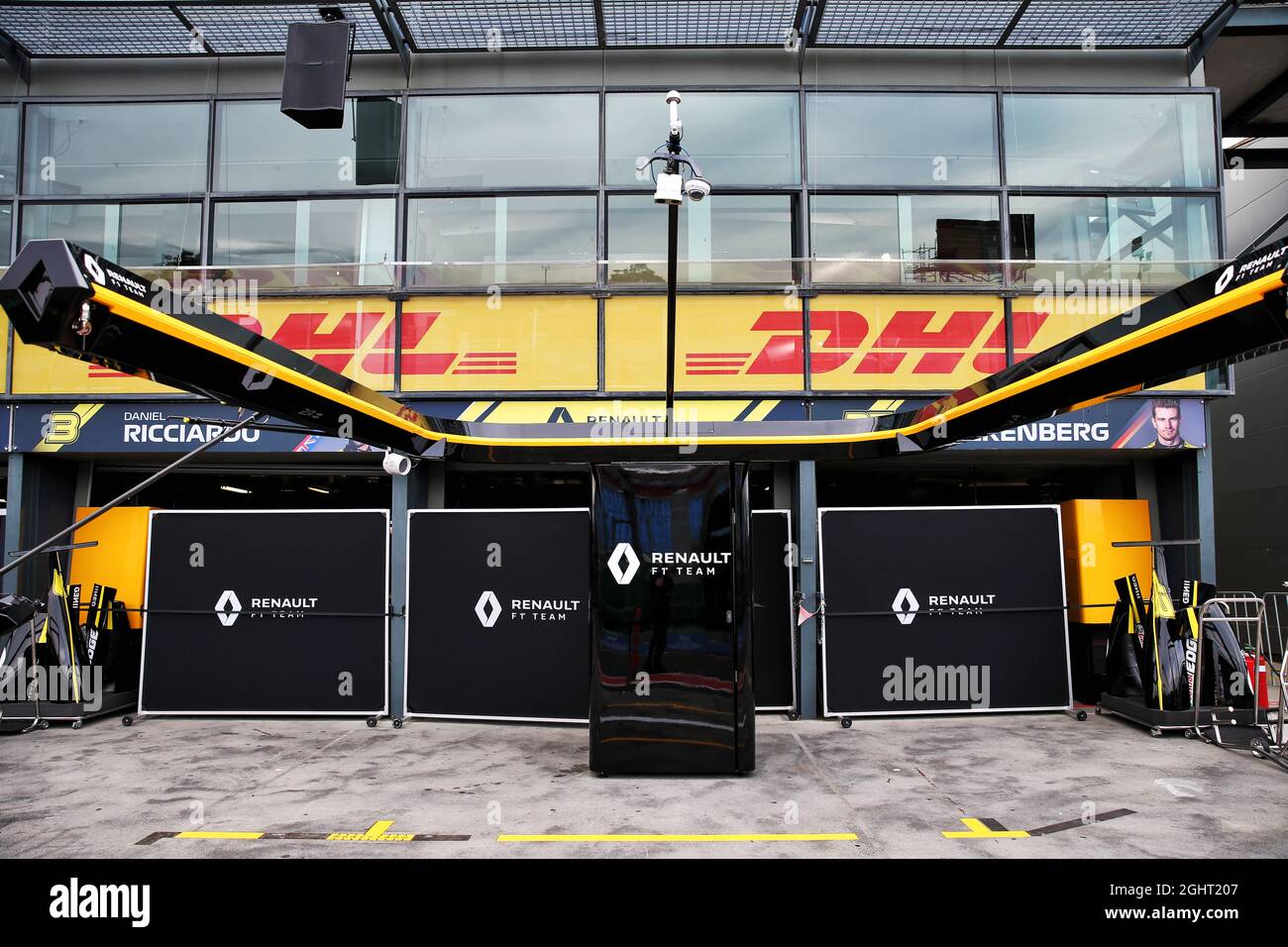 Renault formula 1 garage hi-res stock photography and images - Alamy