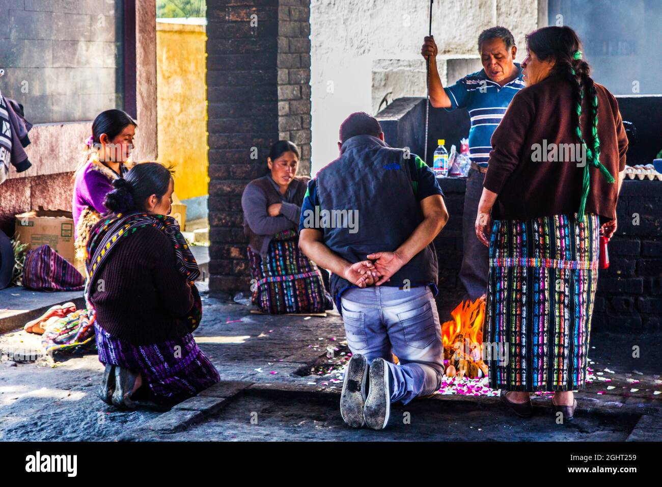 Shaman death ceremonies, colourful cemetery, Chichicastenango ...