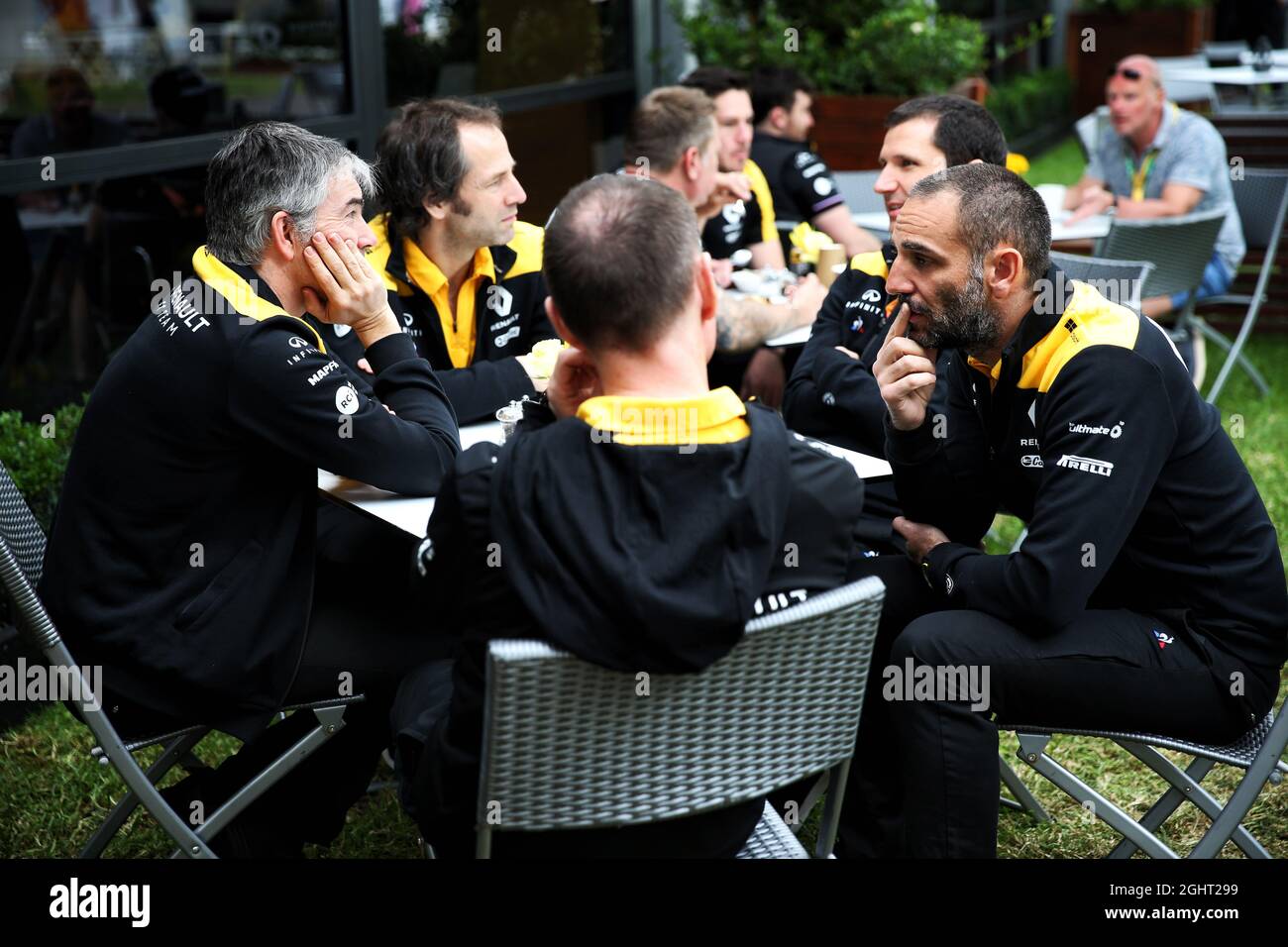 (L to R): Nick Chester (GBR) Renault F1 Team Chassis Technical Director ...