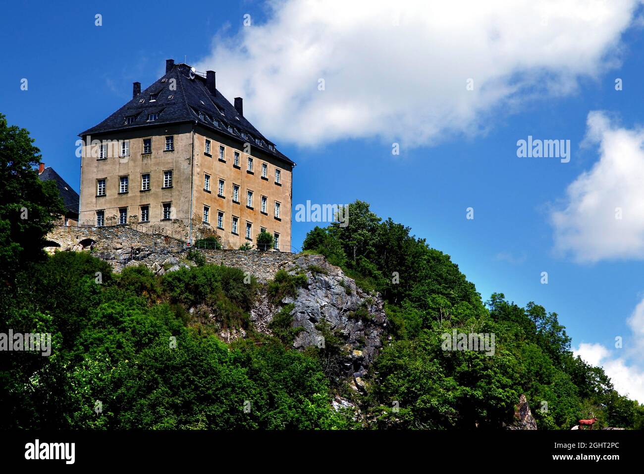 Castle on rocky outcrop, Baroque castle, Saale, Green Belt, Column ...