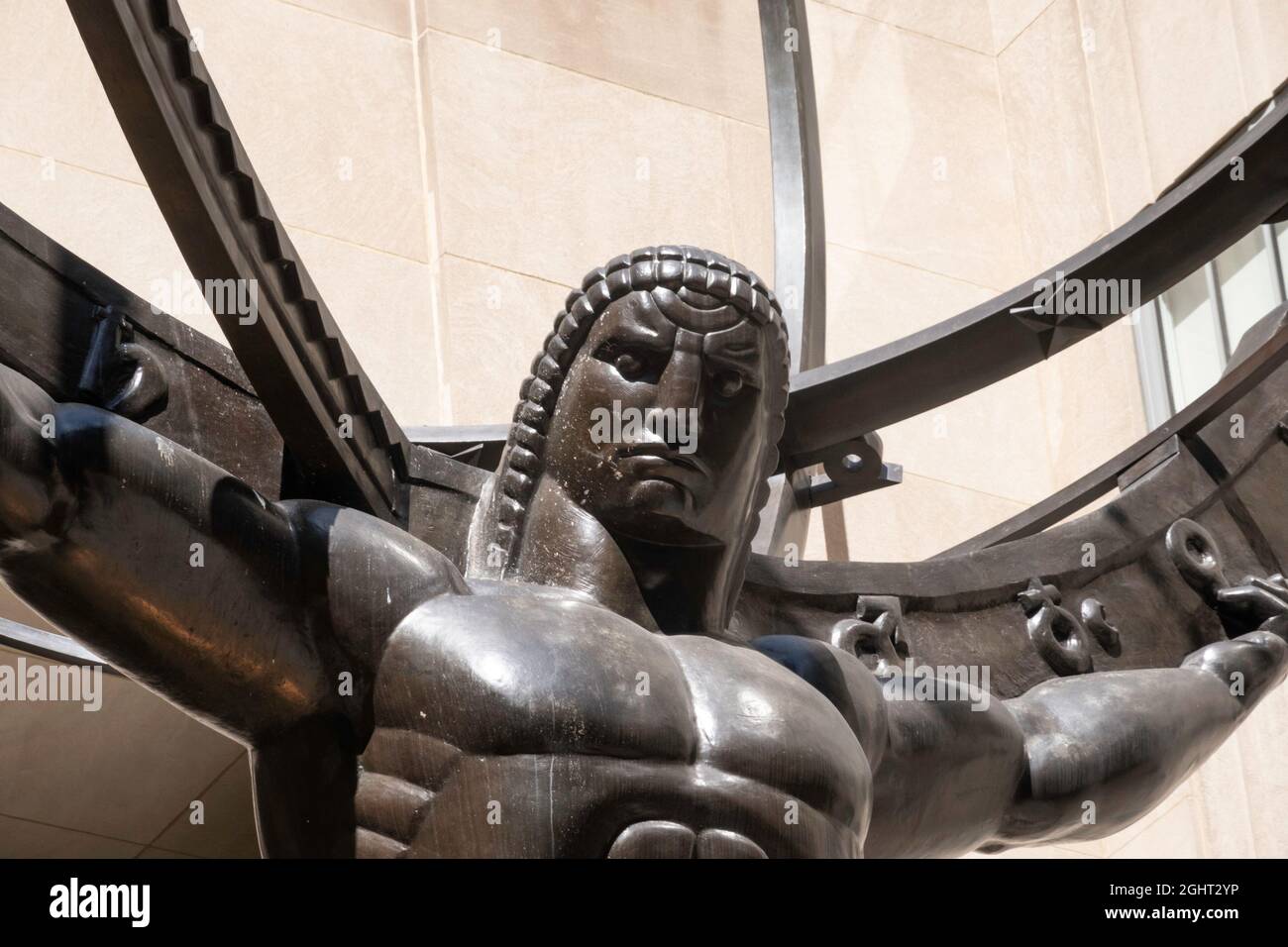 Statue of atlas holding globe hi-res stock photography and images - Alamy