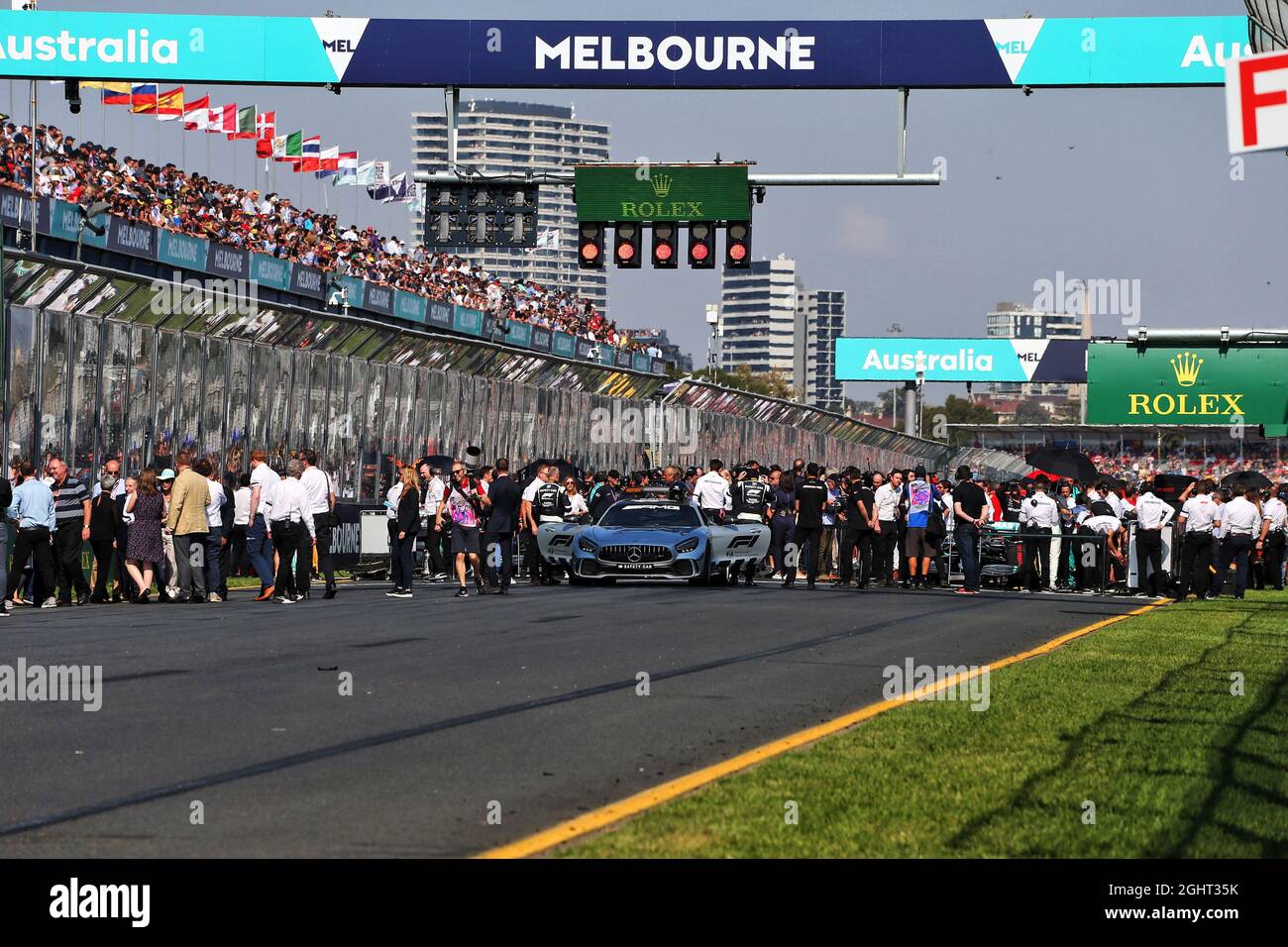 Formula 1 start hi-res stock photography and images - Alamy