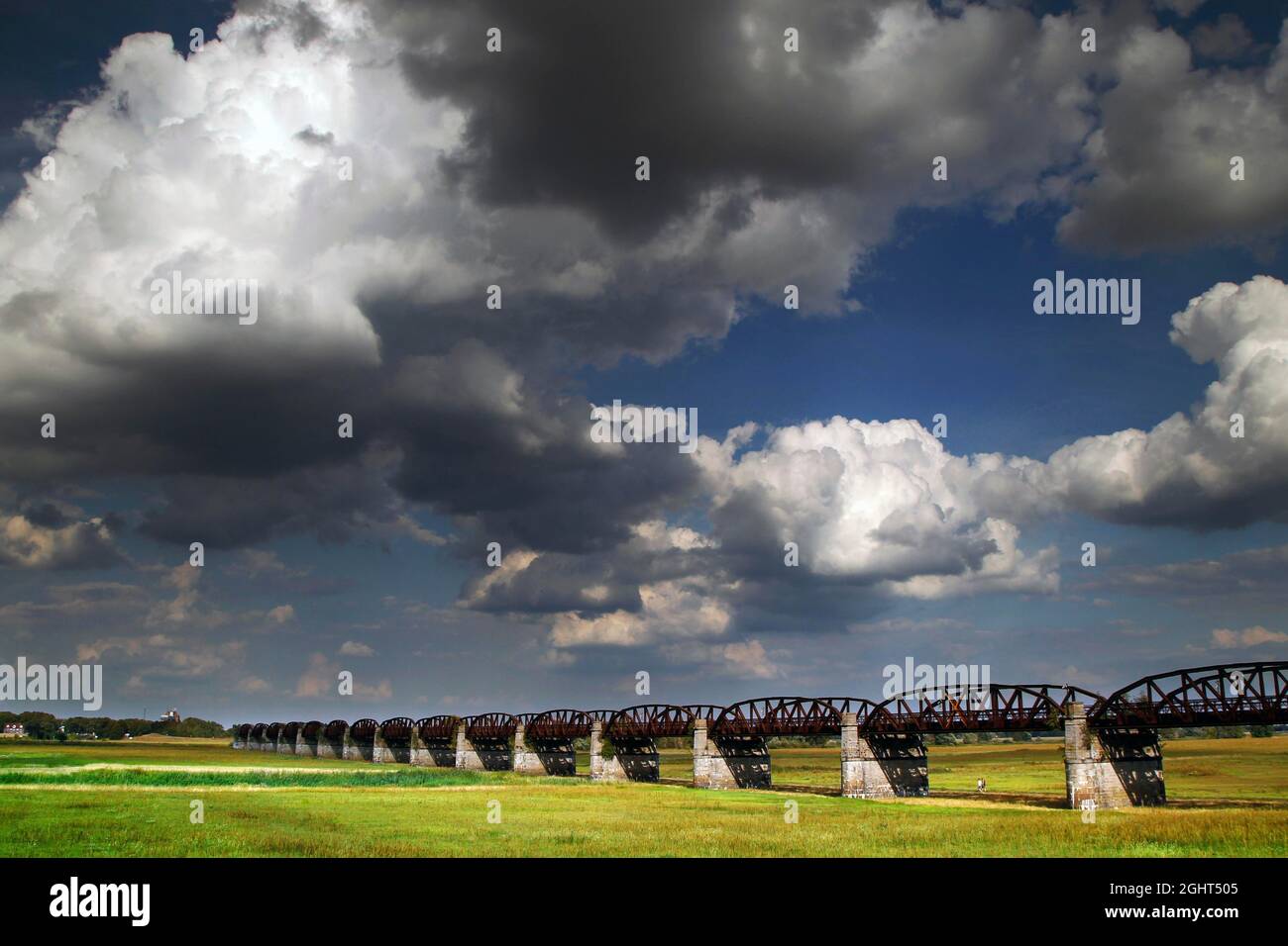 Flood fortification hi-res stock photography and images - Alamy