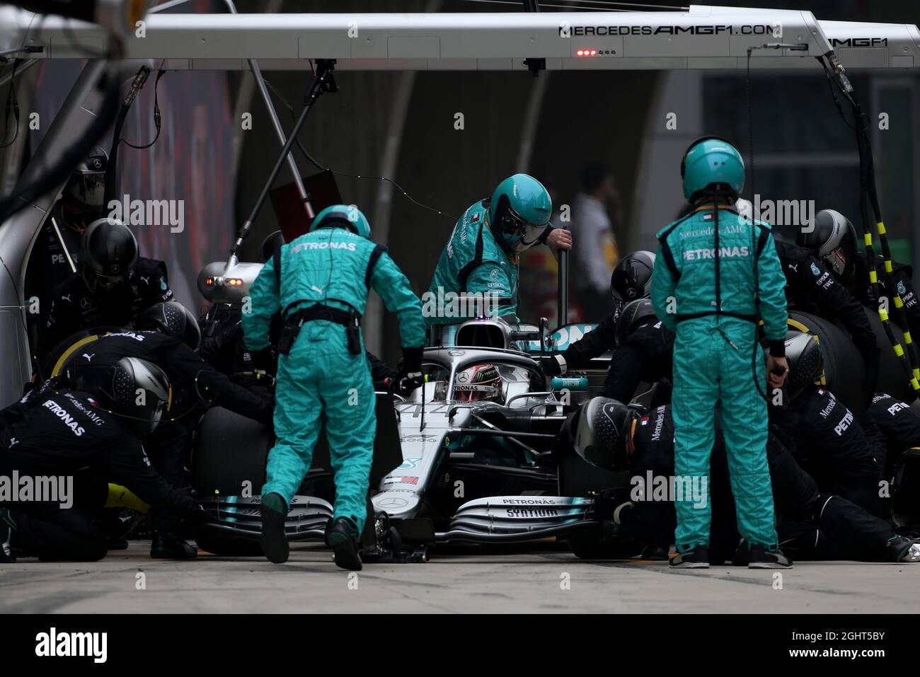 Lewis Hamilton (GBR) Mercedes AMG F1 W10 makes a pit stop. 14.04.2019 ...