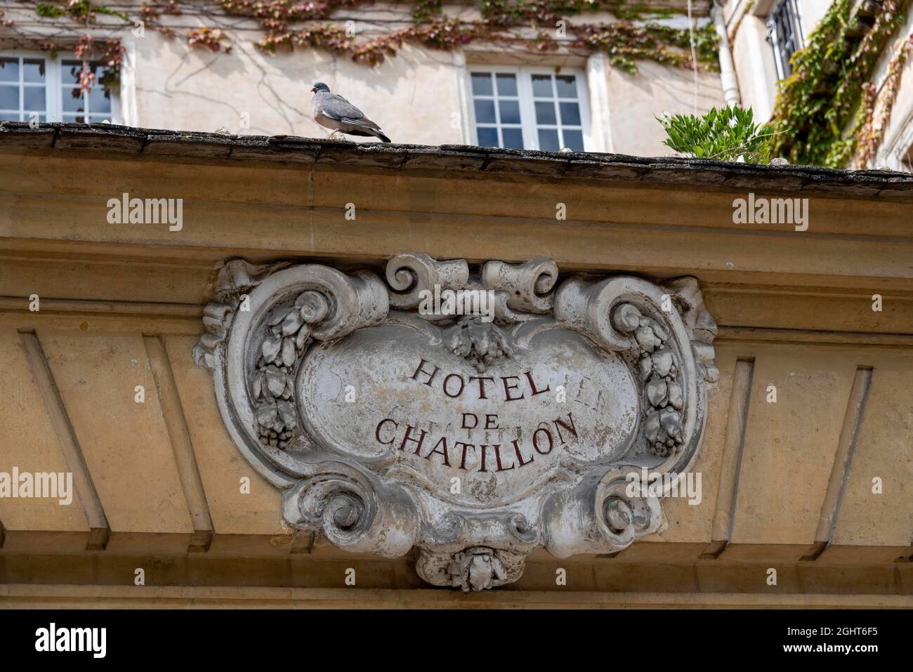 Hotel de Chatillon, Marais, Paris, France Stock Photo - Alamy