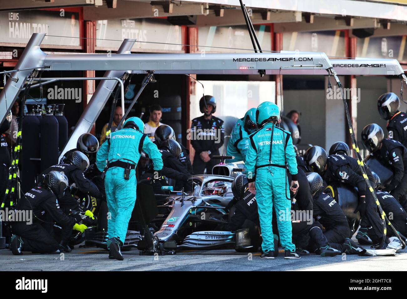Mercedes amg f1 makes a pit stop hi-res stock photography and images ...