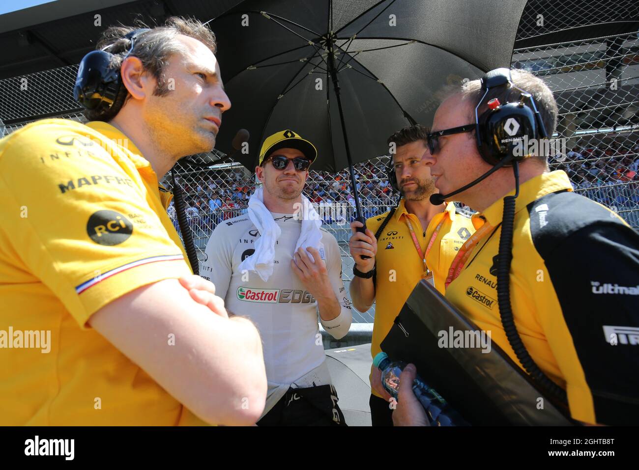 Renault f1 team chief race engineer mark slade hi-res stock photography ...