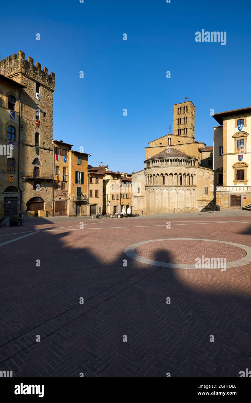 Piazza grande hi-res stock photography and images - Alamy