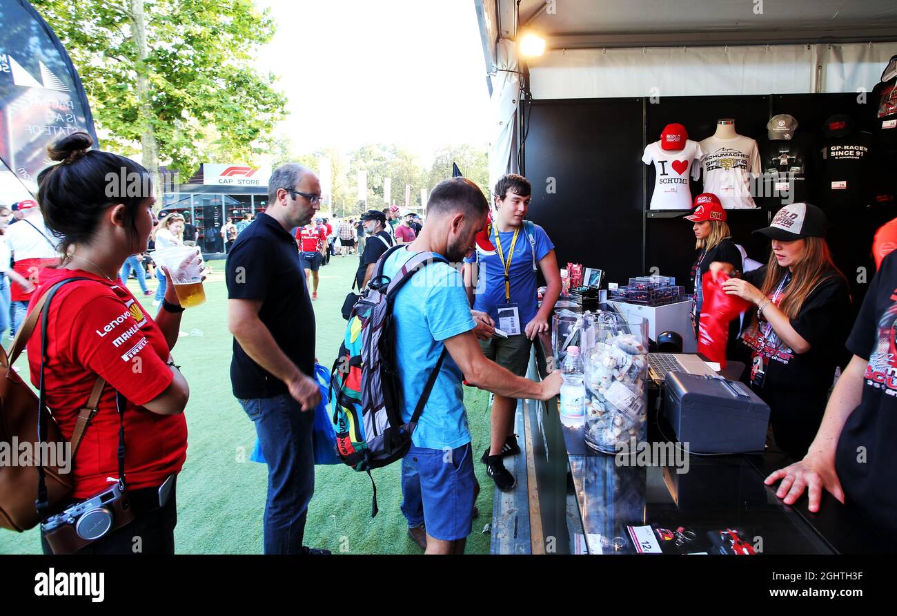 F1 fanzone hi-res stock photography and images - Alamy