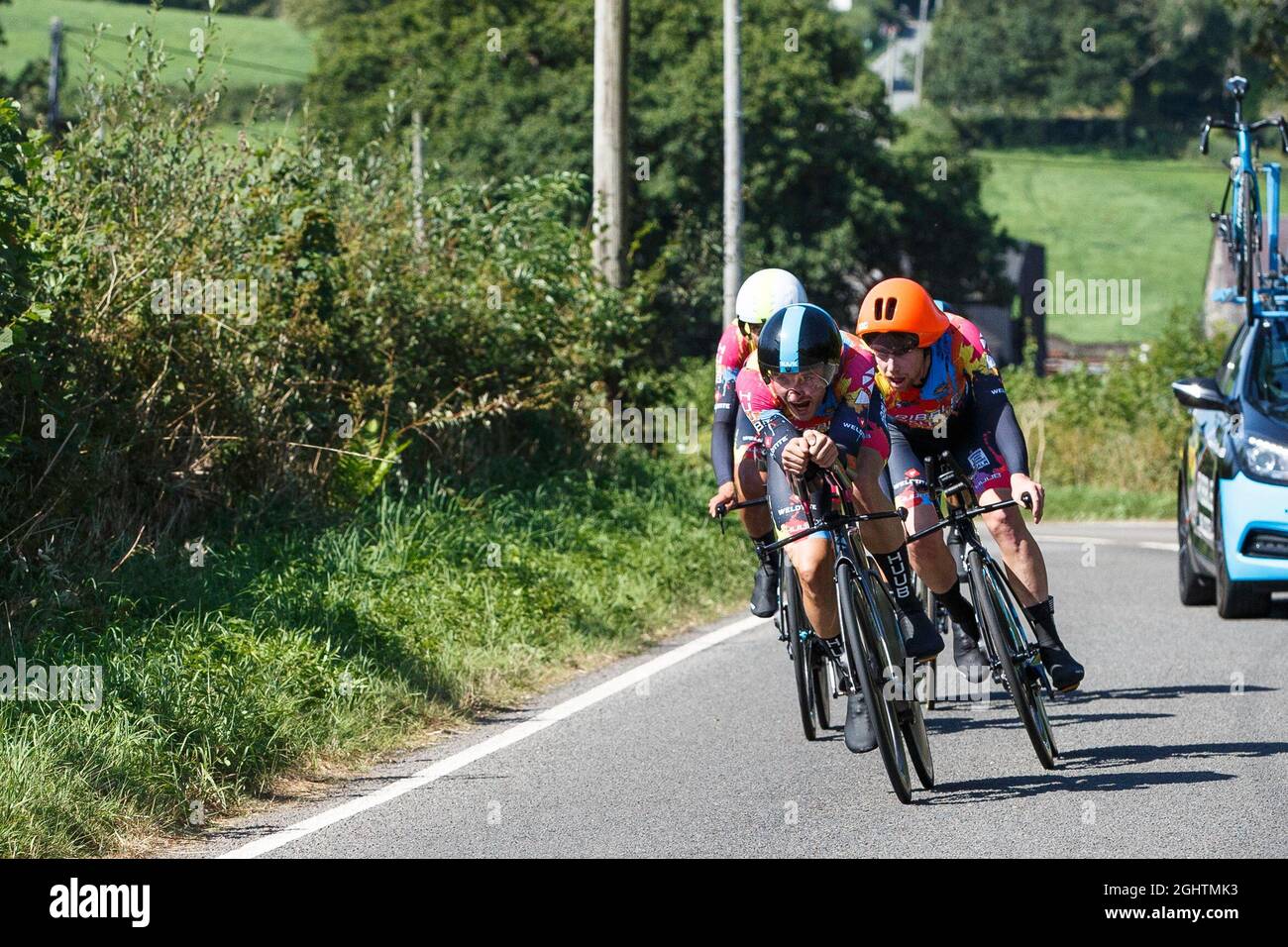 Ribble weldtite pro cycling team hi-res stock photography and images ...