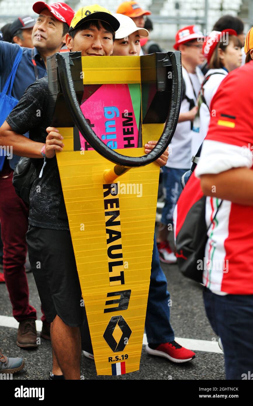 Japan f1 fan hi-res stock photography and images - Alamy