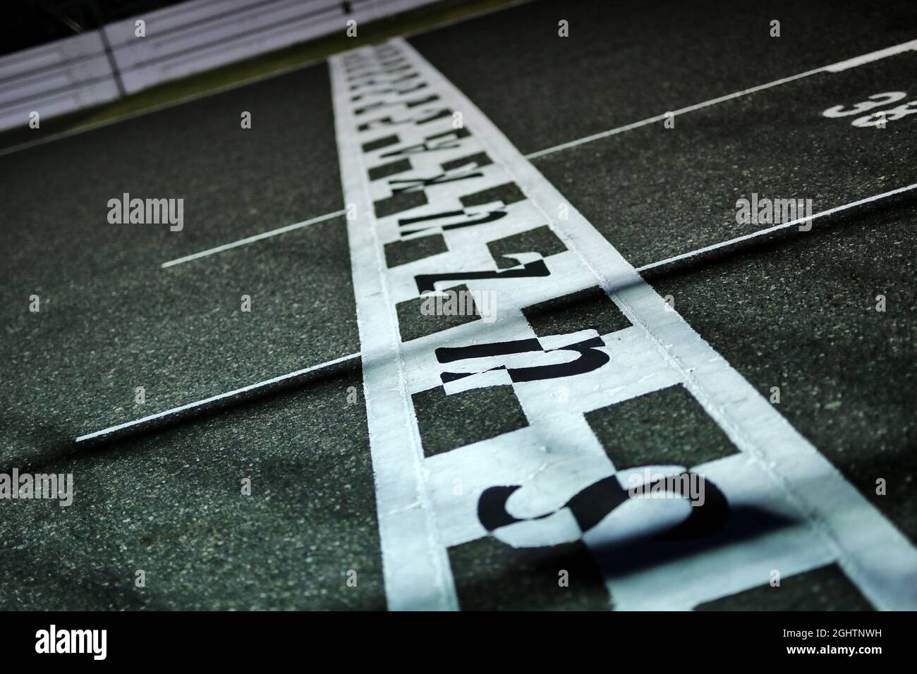 Formula 1 start line hi-res stock photography and images - Alamy