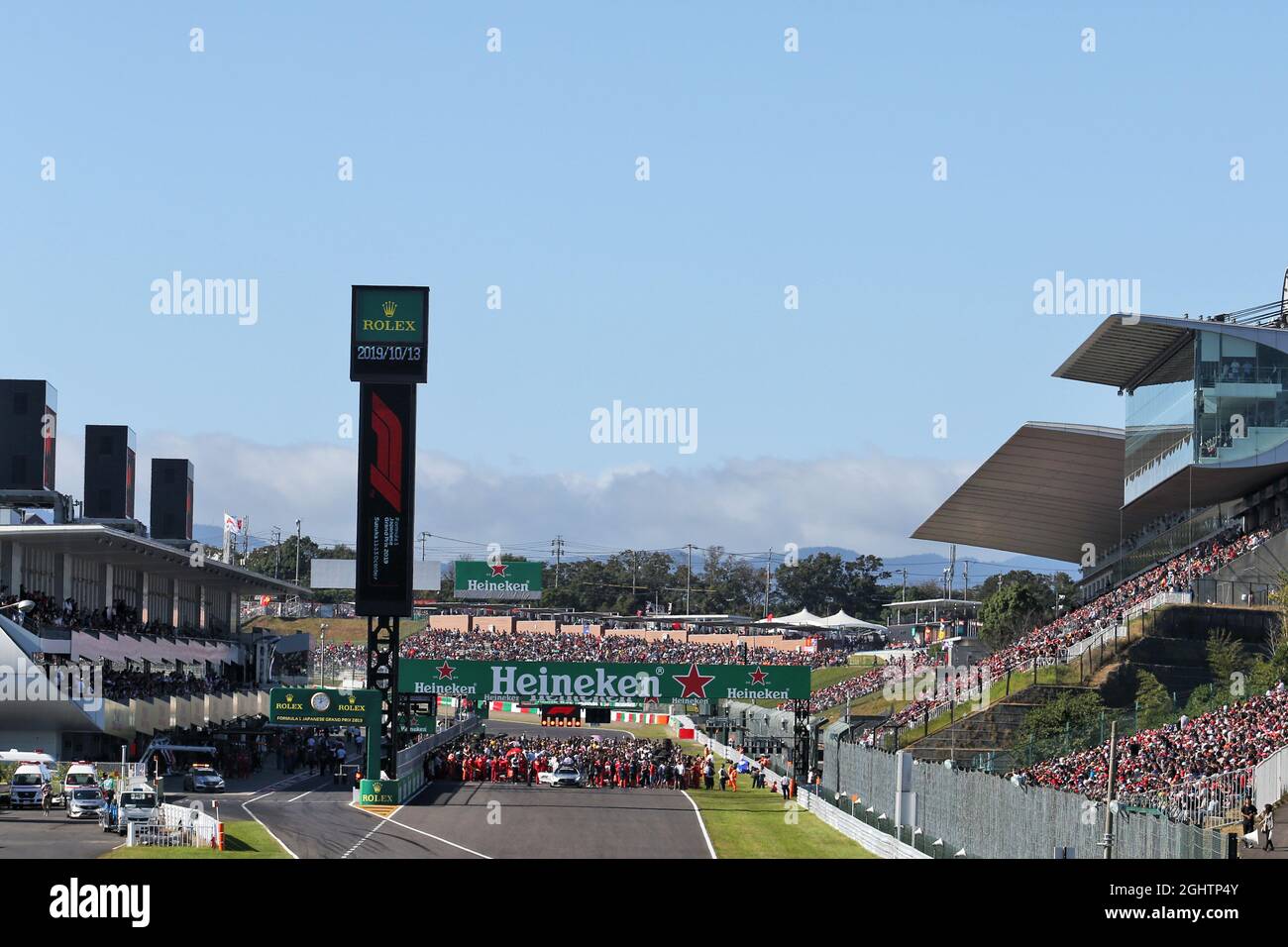 Formula 1 suzuka grid start hi-res stock photography and images - Alamy